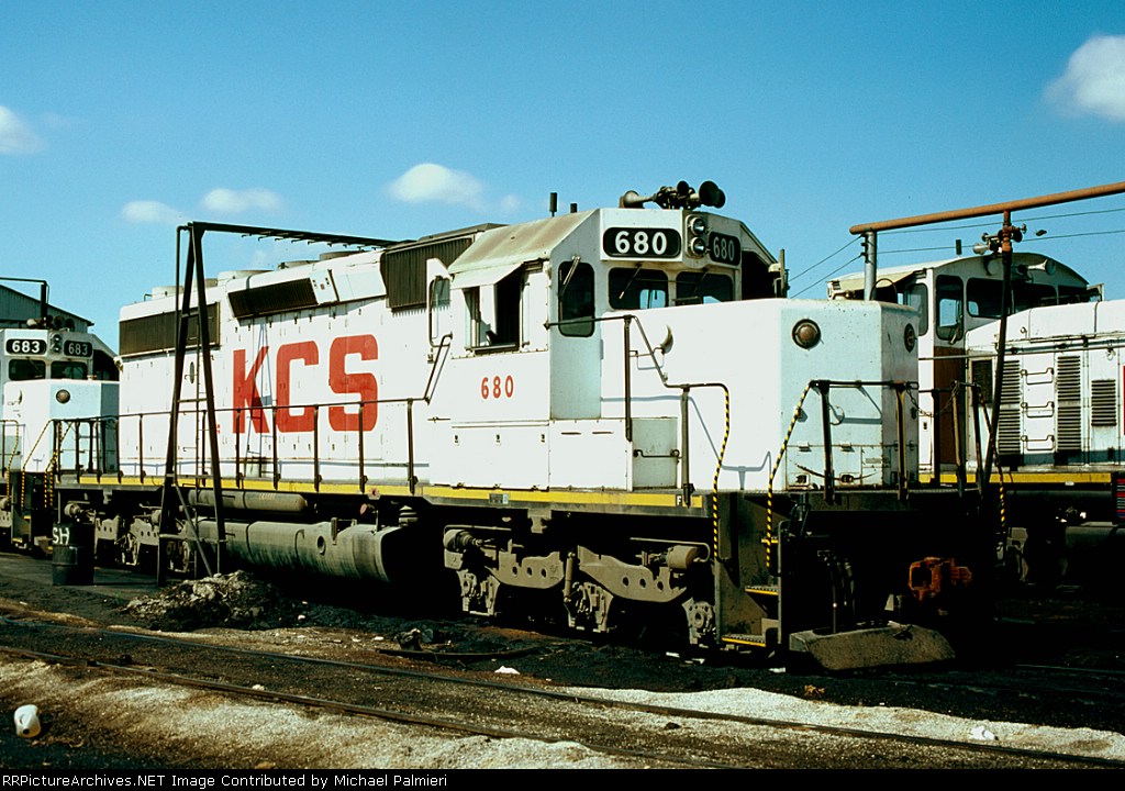 KCS SD40-2 680